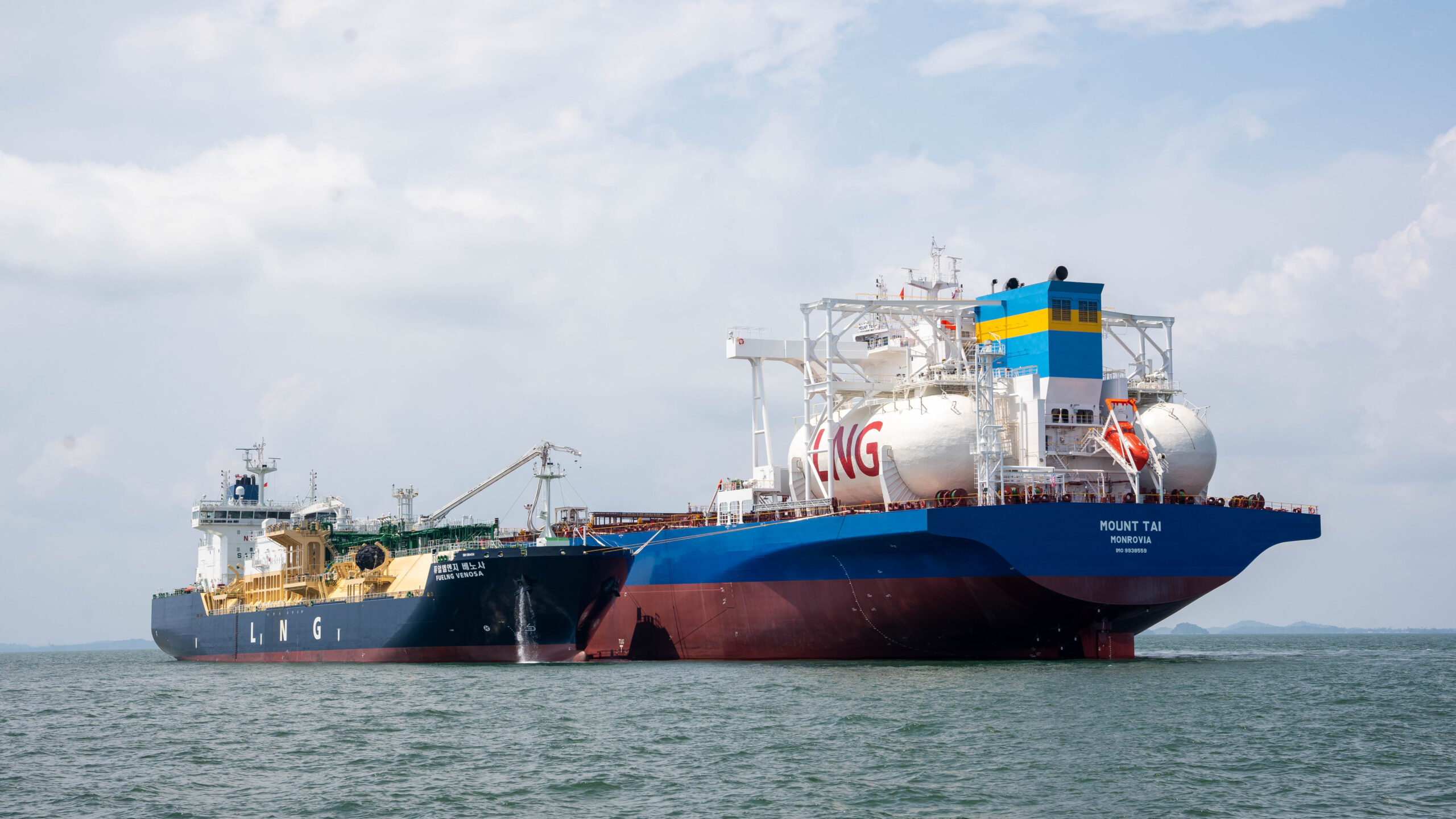 Eastern Pacific Shipping celebrates 100th LNG bunkering operation ...